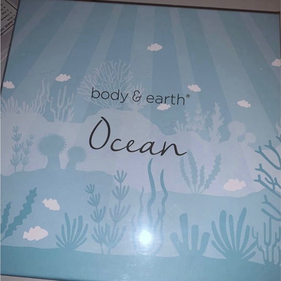 body and earth | Bath & Body | Body Earth Ocean Bath And Body Spa Gift ...